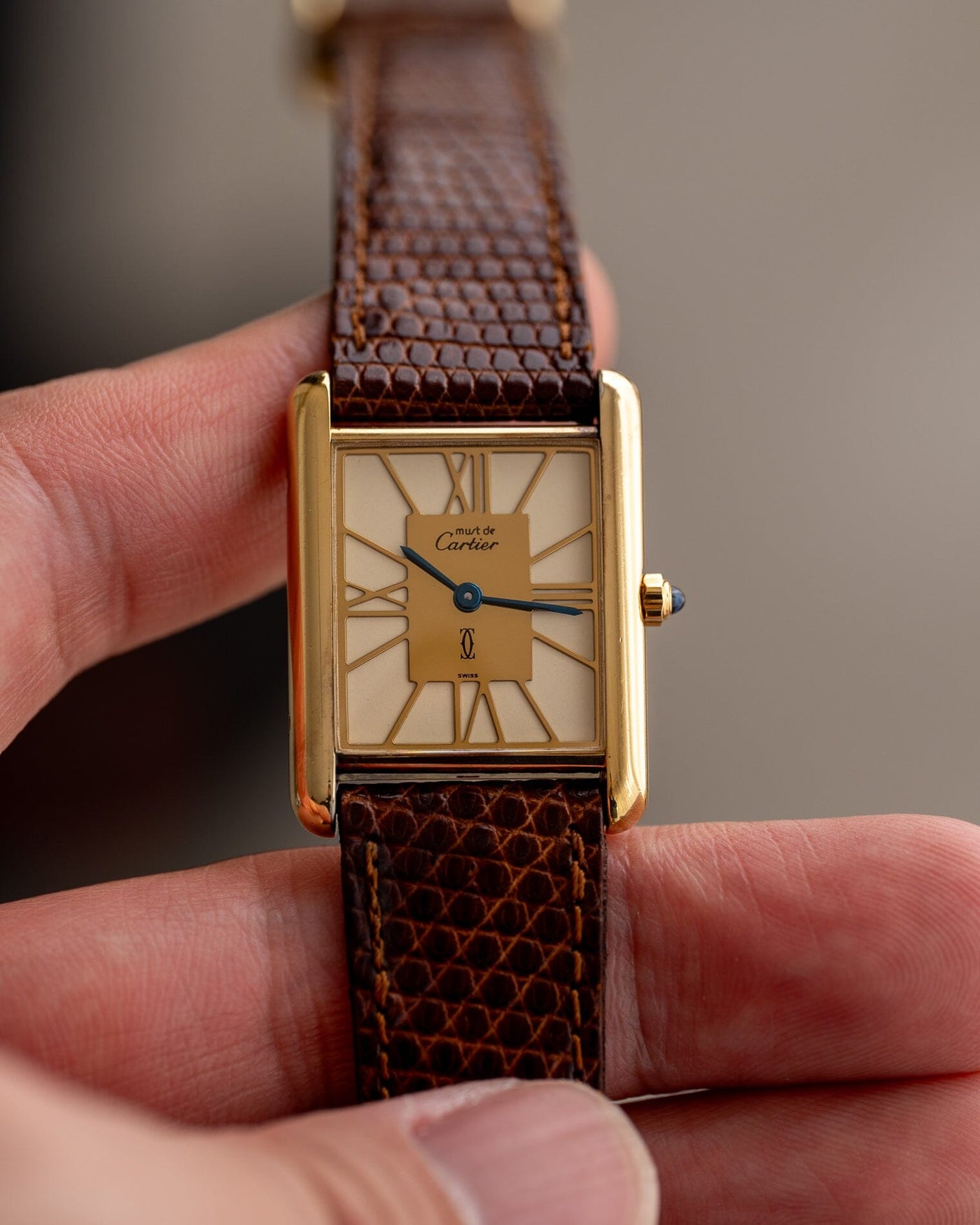 must de Cartier Tank Big Roman Dial Mens Quartz | ARBITRO